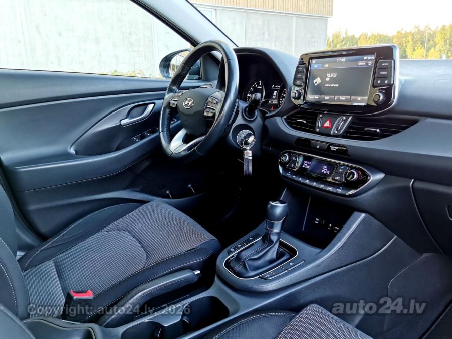 Pelēks Hyundai i30 2019 Tallina, ar dzinēja tilpumu 1.40 L un nobraukumu 84 tūkst. km par 11390 €, foto 24 vietnē AUTOMOTO.COM.LV