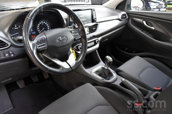 Pelēks Hyundai i30 2020 Rīga, ar dzinēja tilpumu 1.40 L un nobraukumu 137 tūkst. km par 8990 €, foto 9 vietnē AUTOMOTO.COM.LV