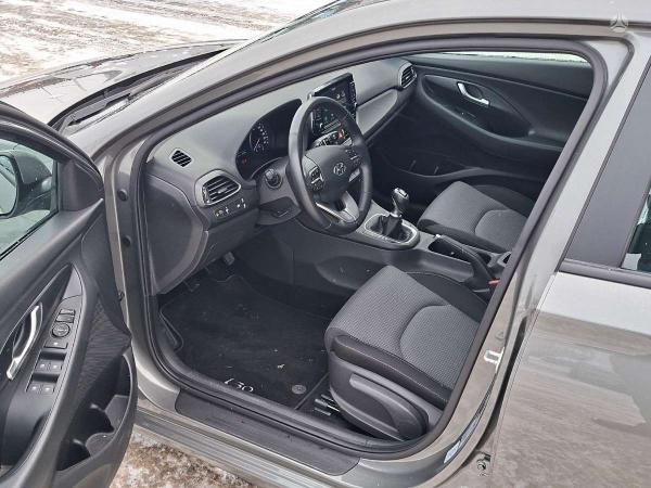 Pelēks Hyundai i30 2020 Viļņa, ar dzinēja tilpumu 1.37 L un nobraukumu 25 tūkst. km par 10500 €, foto 7 vietnē AUTOMOTO.COM.LV