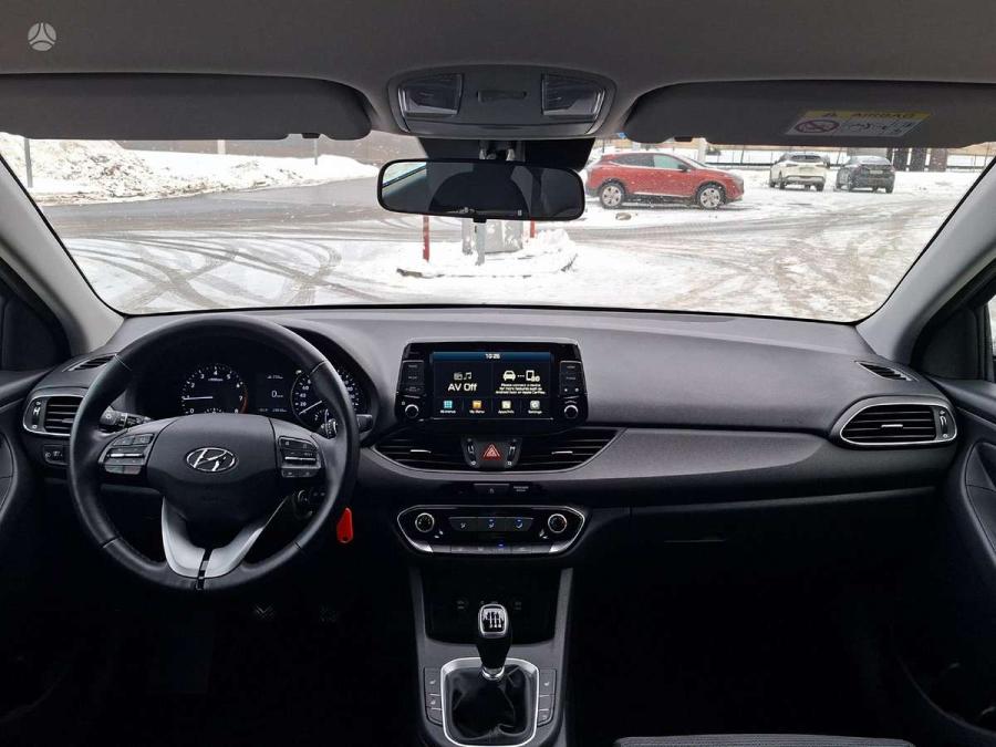 Grey Hyundai i30 2020 in Vilnius, with an engine capacity of 1.37 L and mileage of 25 thousand km for 10500 €, photo 9 on AUTOMOTO.COM.LV