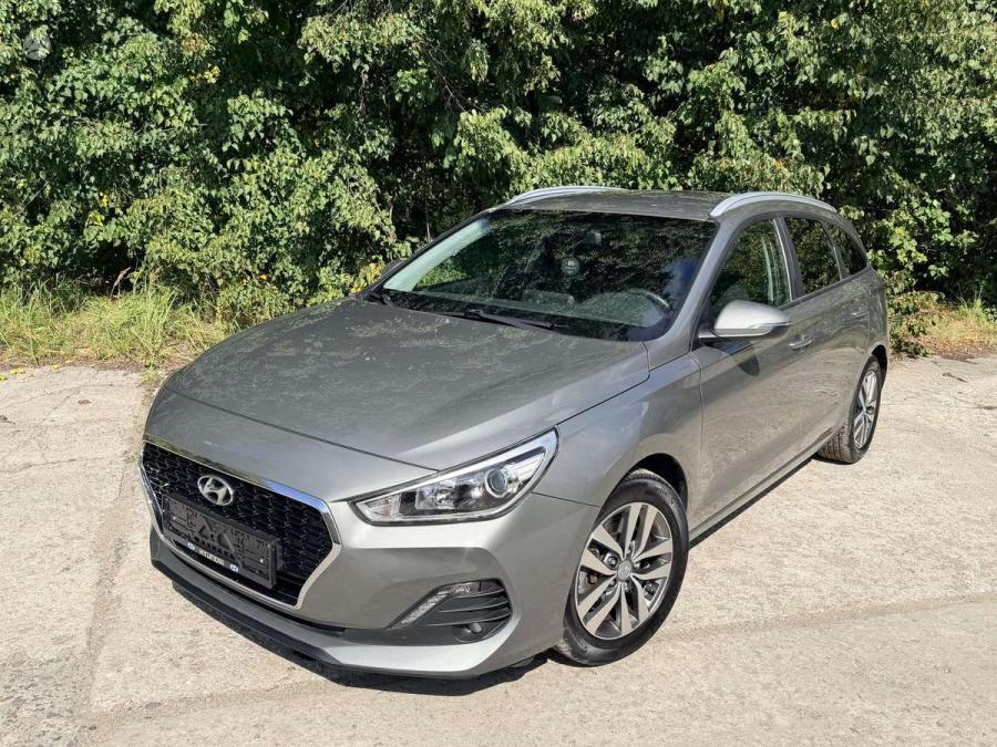Grey Hyundai i30 2020 in Siauliai, with an engine capacity of 1.00 L and mileage of 199 thousand km for 7100 €, photo 1 on AUTOMOTO.COM.LV