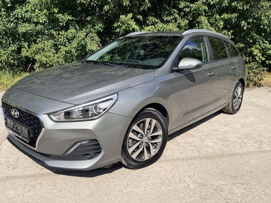 Grey Hyundai i30 2020 in Siauliai, with an engine capacity of 1.00 L and mileage of 199 thousand km for 7100 €, photo 3 on AUTOMOTO.COM.LV