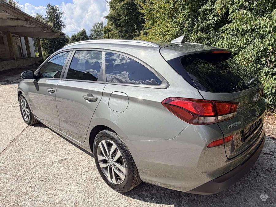 Grey Hyundai i30 2020 in Siauliai, with an engine capacity of 1.00 L and mileage of 199 thousand km for 7100 €, photo 11 on AUTOMOTO.COM.LV