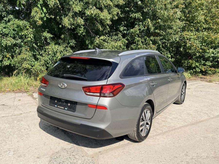 Grey Hyundai i30 2020 in Siauliai, with an engine capacity of 1.00 L and mileage of 199 thousand km for 7100 €, photo 14 on AUTOMOTO.COM.LV