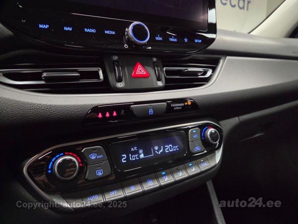 Pelēks Hyundai i30 2021 Tallina, ar dzinēja tilpumu 1.00 L un nobraukumu 125 tūkst. km par 12700 €, foto 11 vietnē AUTOMOTO.COM.LV