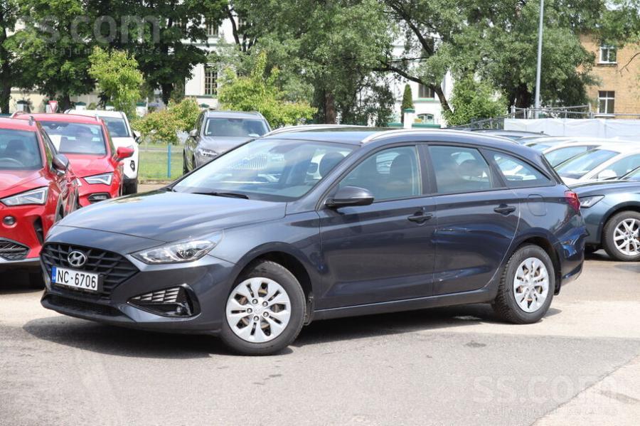 Pelēks Hyundai i30 2022 Rīga, ar dzinēja tilpumu 1.50 L un nobraukumu 117 tūkst. km par 12200 €, foto 24 vietnē AUTOMOTO.COM.LV
