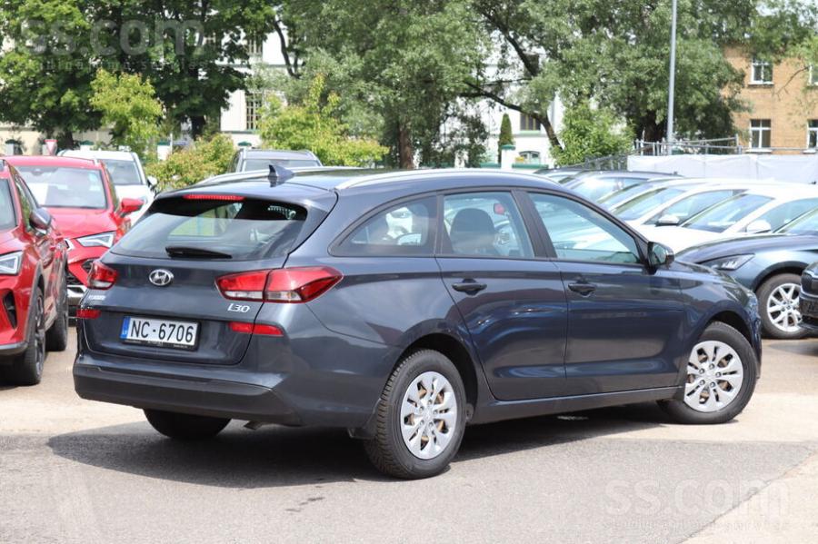 Pelēks Hyundai i30 2022 Rīga, ar dzinēja tilpumu 1.50 L un nobraukumu 117 tūkst. km par 12200 €, foto 25 vietnē AUTOMOTO.COM.LV