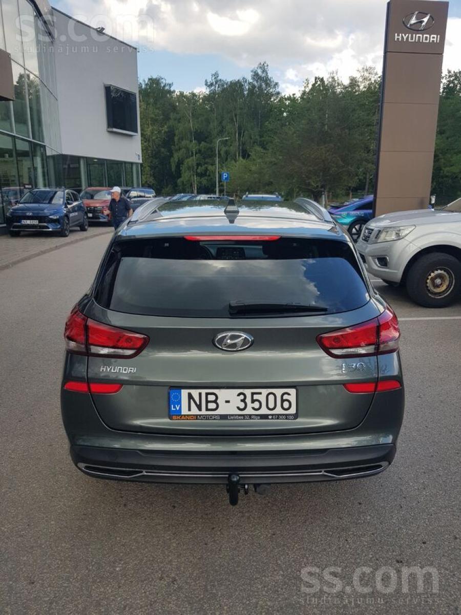 Grey Hyundai i30 2022 in Riga, with an engine capacity of 1.50 L and mileage of 210 thousand km for 12400 €, photo 5 on AUTOMOTO.COM.LV