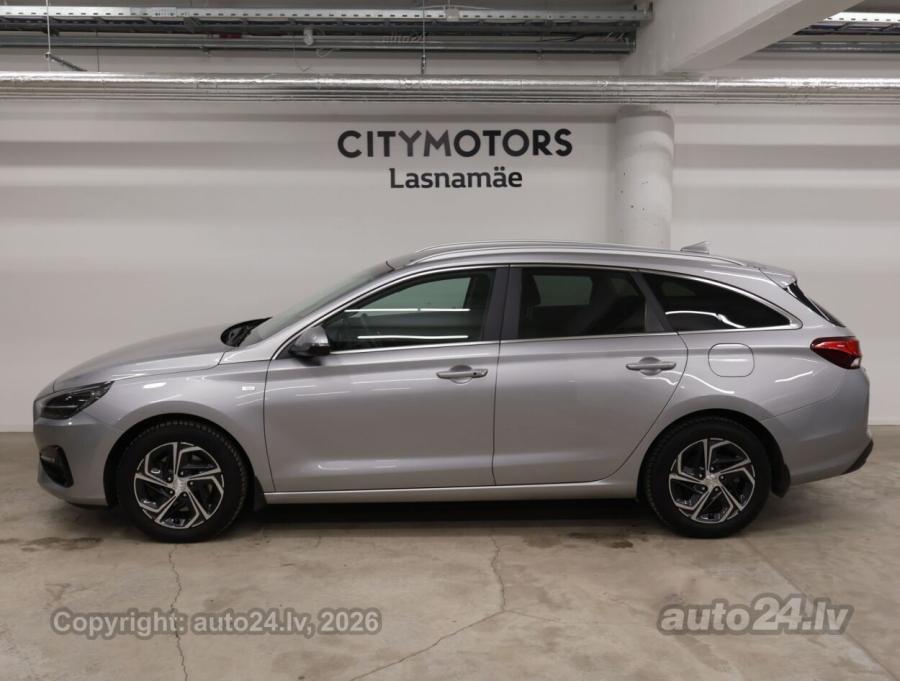 Pelēks Hyundai i30 2022 Tallina, ar dzinēja tilpumu 1.50 L un nobraukumu 96 tūkst. km par 15900 €, foto 2 vietnē AUTOMOTO.COM.LV