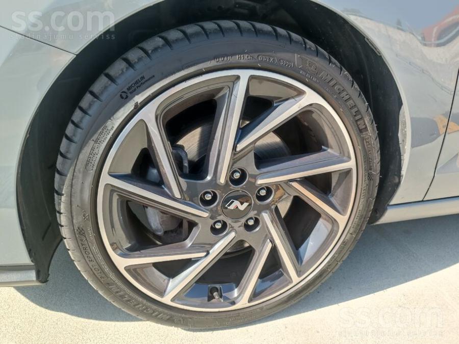 Pelēks Hyundai i30 2022 Rīga, ar dzinēja tilpumu 1.50 L un nobraukumu 40 tūkst. km par 18300 €, foto 7 vietnē AUTOMOTO.COM.LV