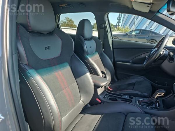 Pelēks Hyundai i30 2022 Rīga, ar dzinēja tilpumu 1.50 L un nobraukumu 40 tūkst. km par 18300 €, foto 8 vietnē AUTOMOTO.COM.LV