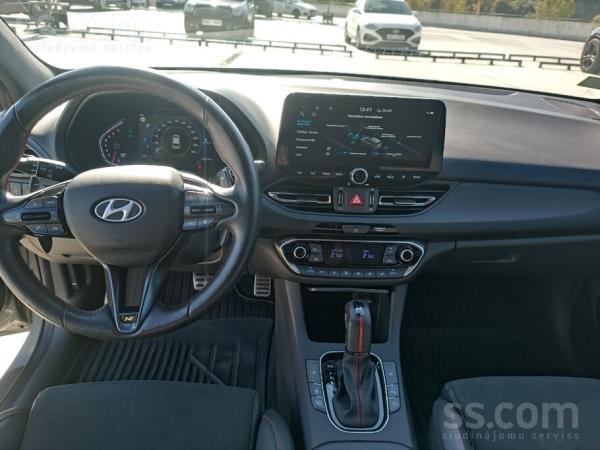 Pelēks Hyundai i30 2022 Rīga, ar dzinēja tilpumu 1.50 L un nobraukumu 40 tūkst. km par 18300 €, foto 11 vietnē AUTOMOTO.COM.LV