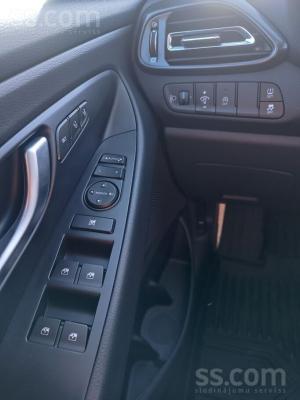 Pelēks Hyundai i30 2022 Rīga, ar dzinēja tilpumu 1.50 L un nobraukumu 40 tūkst. km par 18300 €, foto 14 vietnē AUTOMOTO.COM.LV