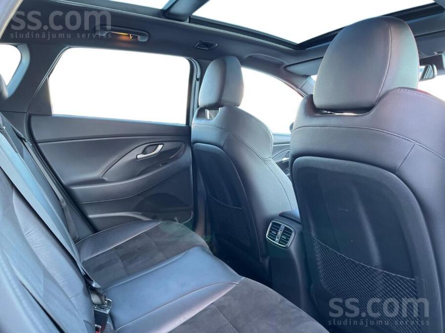 Pelēks Hyundai i30 2023 Rīga, ar dzinēja tilpumu 1.50 L un nobraukumu 46 tūkst. km par 19990 €, foto 6 vietnē AUTOMOTO.COM.LV
