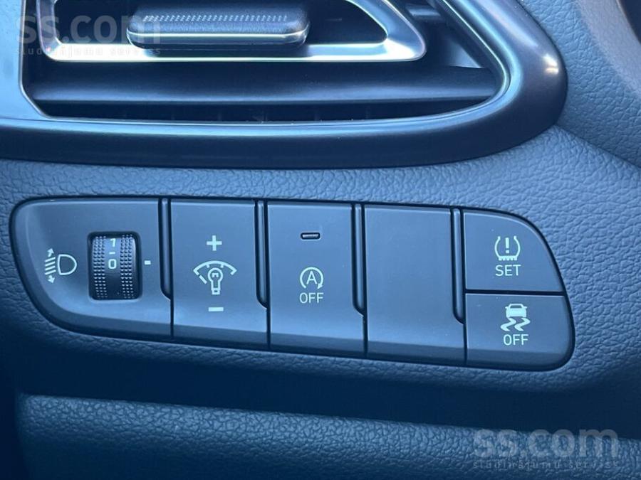 Серый Хендай i30 2023 в Рига, объемом двигателя 1.50 л и пробегом 46 тыс. км за 19990 €, фото 19 на AUTOMOTO.COM.LV