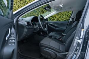 Pelēks Hyundai i30 2024 Rīga, ar dzinēja tilpumu 1.50 L un nobraukumu 22 tūkst. km par 17500 €, foto 10 vietnē AUTOMOTO.COM.LV