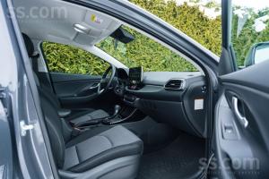 Pelēks Hyundai i30 2024 Rīga, ar dzinēja tilpumu 1.50 L un nobraukumu 22 tūkst. km par 17500 €, foto 12 vietnē AUTOMOTO.COM.LV