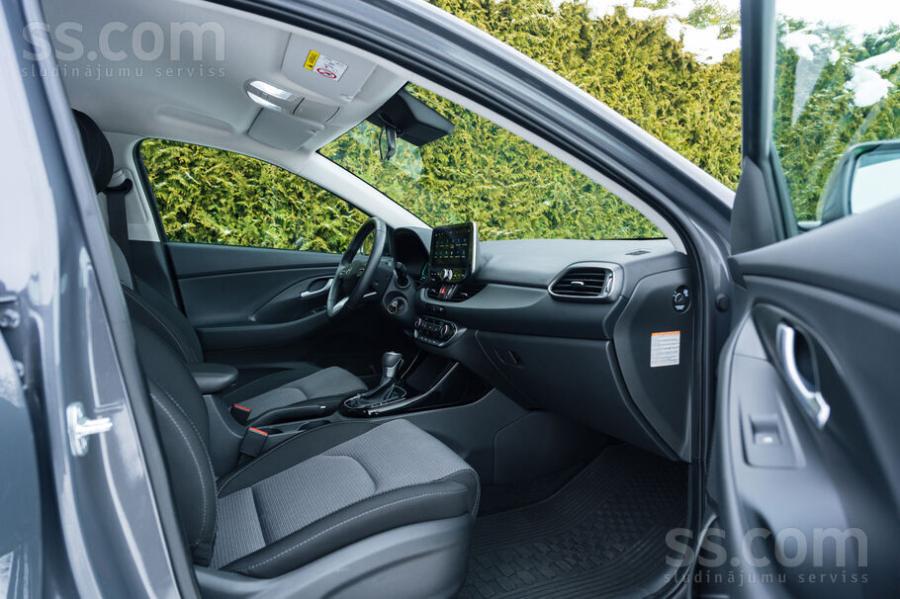 Pelēks Hyundai i30 2024 Rīga, ar dzinēja tilpumu 1.50 L un nobraukumu 22 tūkst. km par 17500 €, foto 12 vietnē AUTOMOTO.COM.LV