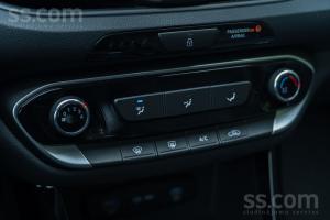 Pelēks Hyundai i30 2024 Rīga, ar dzinēja tilpumu 1.50 L un nobraukumu 22 tūkst. km par 17500 €, foto 18 vietnē AUTOMOTO.COM.LV