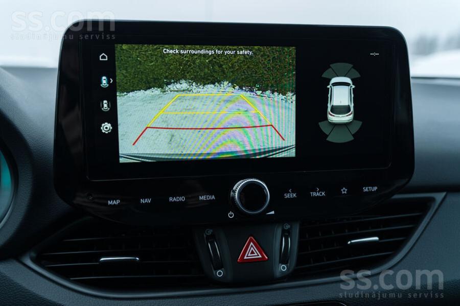 Pelēks Hyundai i30 2024 Rīga, ar dzinēja tilpumu 1.50 L un nobraukumu 22 tūkst. km par 17500 €, foto 19 vietnē AUTOMOTO.COM.LV
