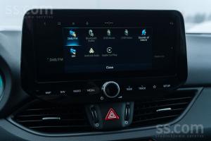 Pelēks Hyundai i30 2024 Rīga, ar dzinēja tilpumu 1.50 L un nobraukumu 22 tūkst. km par 17500 €, foto 23 vietnē AUTOMOTO.COM.LV