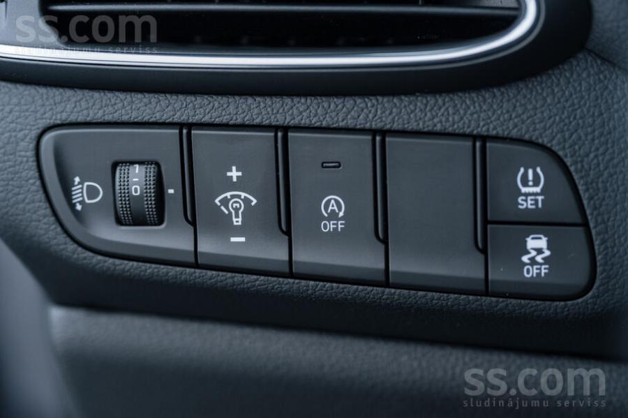 Pelēks Hyundai i30 2024 Rīga, ar dzinēja tilpumu 1.50 L un nobraukumu 22 tūkst. km par 17500 €, foto 27 vietnē AUTOMOTO.COM.LV