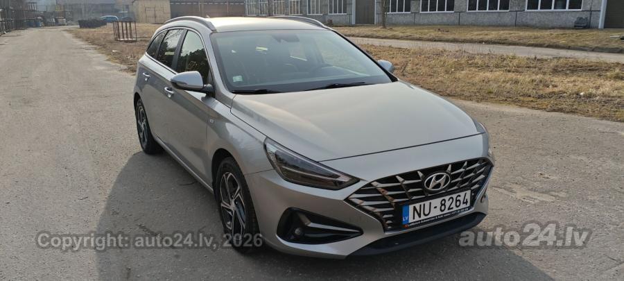 Grey Hyundai i30 2024 in Riga, with an engine capacity of 1.50 L and mileage of 38 thousand km for 18880 €, photo 3 on AUTOMOTO.COM.LV