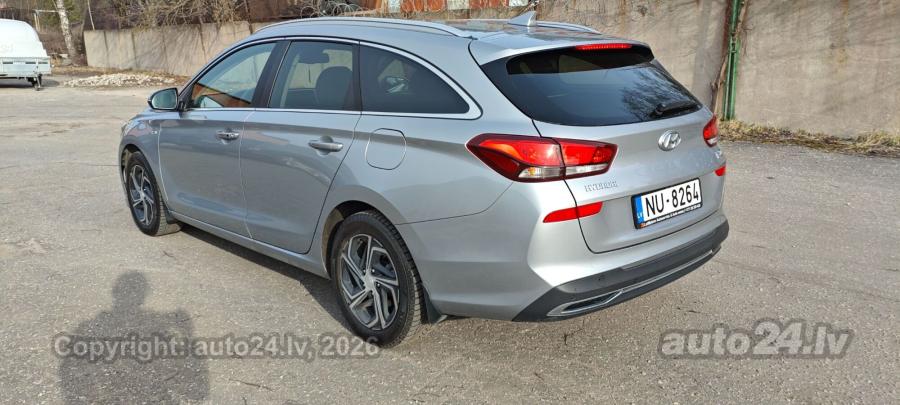 Grey Hyundai i30 2024 in Riga, with an engine capacity of 1.50 L and mileage of 38 thousand km for 18880 €, photo 5 on AUTOMOTO.COM.LV