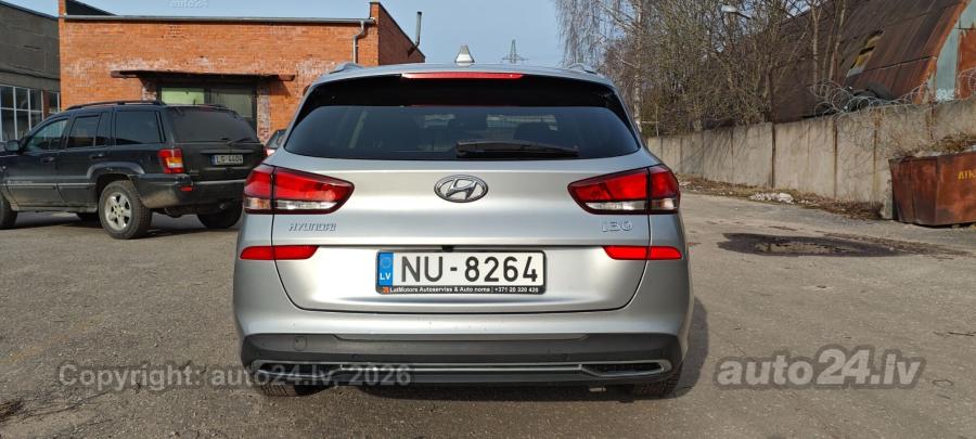 Grey Hyundai i30 2024 in Riga, with an engine capacity of 1.50 L and mileage of 38 thousand km for 18880 €, photo 8 on AUTOMOTO.COM.LV