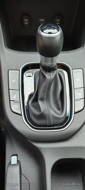 Grey Hyundai i30 2024 in Riga, with an engine capacity of 1.50 L and mileage of 38 thousand km for 18880 €, photo 11 on AUTOMOTO.COM.LV