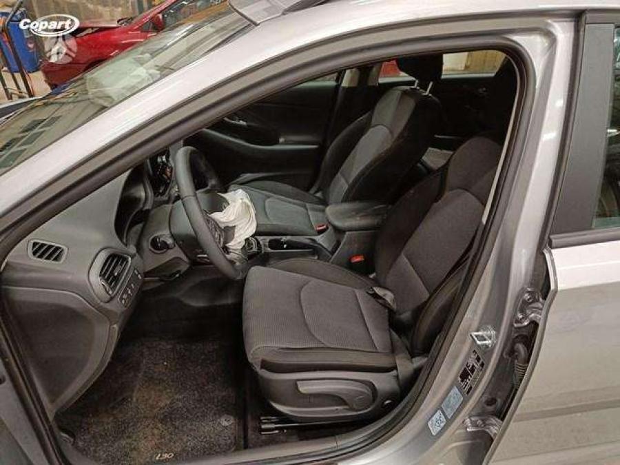 Pelēks Hyundai i30 2025 Kėdainiai, ar dzinēja tilpumu 1.00 L un nobraukumu 15 tūkst. km par 8350 €, foto 4 vietnē AUTOMOTO.COM.LV