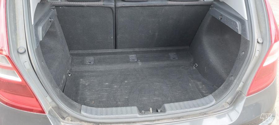 Hyundai i30 2007 Viļņa, ar dzinēja tilpumu 1.60 L un nobraukumu 210 tūkst. km par 690 €, foto 14 vietnē AUTOMOTO.COM.LV