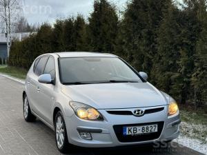 Hyundai i30 2008 in Riga, with an engine capacity of 1.60 L and mileage of 225 thousand km for 2350 €, photo 5 on AUTOMOTO.COM.LV