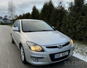 Hyundai i30 2008 in Riga, with an engine capacity of 1.60 L and mileage of 225 thousand km for 2350 €, photo 6 on AUTOMOTO.COM.LV