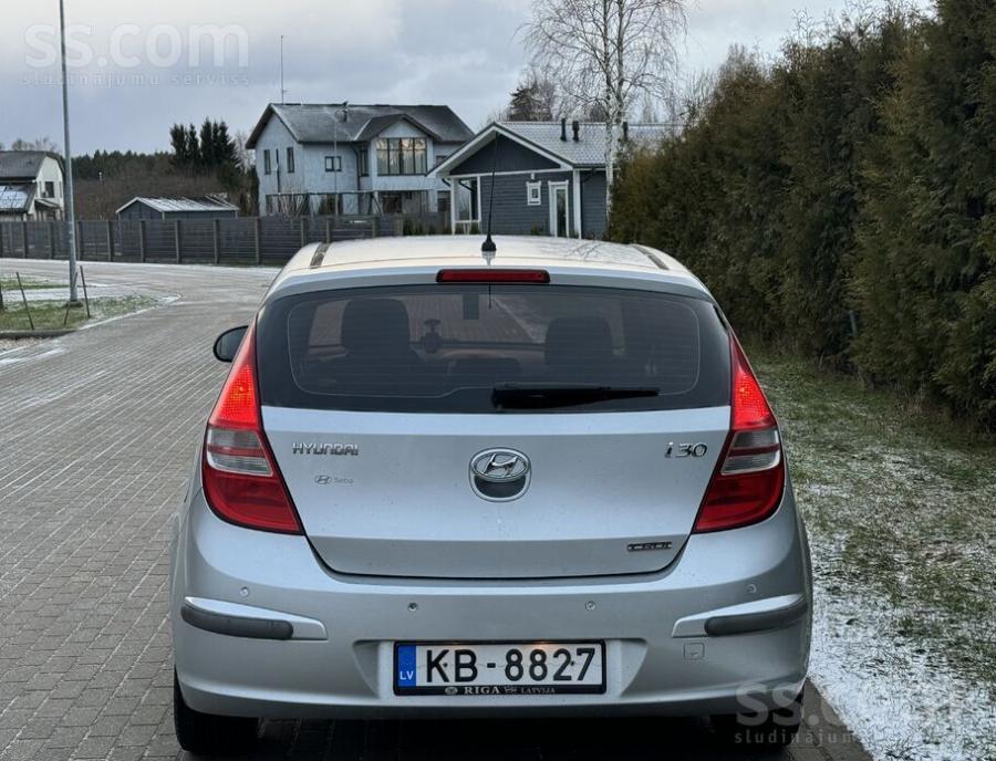 Hyundai i30 2008 in Riga, with an engine capacity of 1.60 L and mileage of 225 thousand km for 2350 €, photo 16 on AUTOMOTO.COM.LV