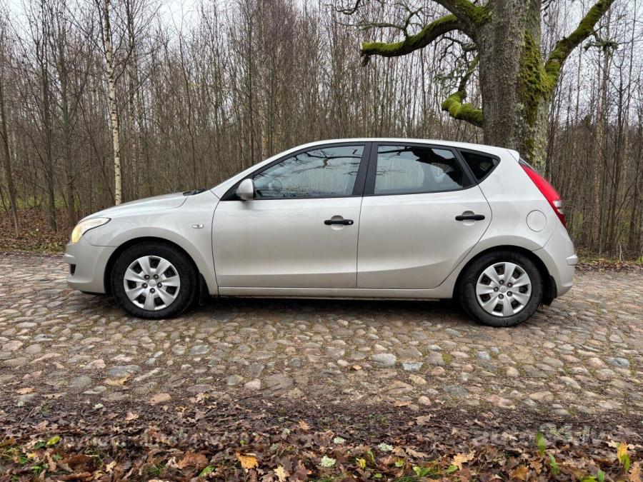 Hyundai i30 2008 Tallina, ar dzinēja tilpumu 1.40 L un nobraukumu 261 tūkst. km par 1900 €, foto 8 vietnē AUTOMOTO.COM.LV