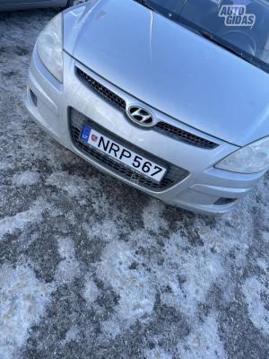 Hyundai i30 2008 Panevēža, ar dzinēja tilpumu 1.40 L un nobraukumu 175 tūkst. km par 1450 €, foto  vietnē AUTOMOTO.COM.LV