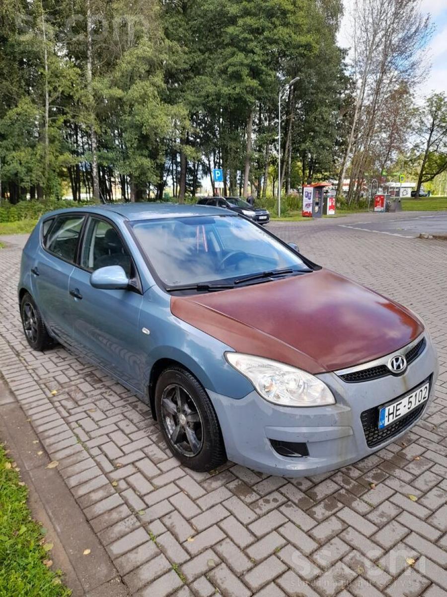 Hyundai i30 2008 in Riga, with an engine capacity of 1.40 L and mileage of 150 thousand km for 1200 €, photo 5 on AUTOMOTO.COM.LV