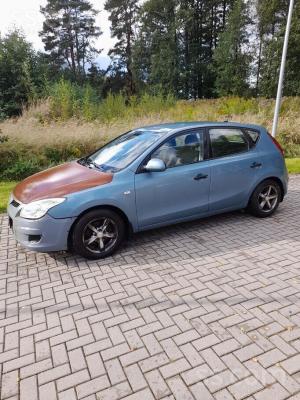Hyundai i30 2008 in Riga, with an engine capacity of 1.40 L and mileage of 150 thousand km for 1200 €, photo 6 on AUTOMOTO.COM.LV