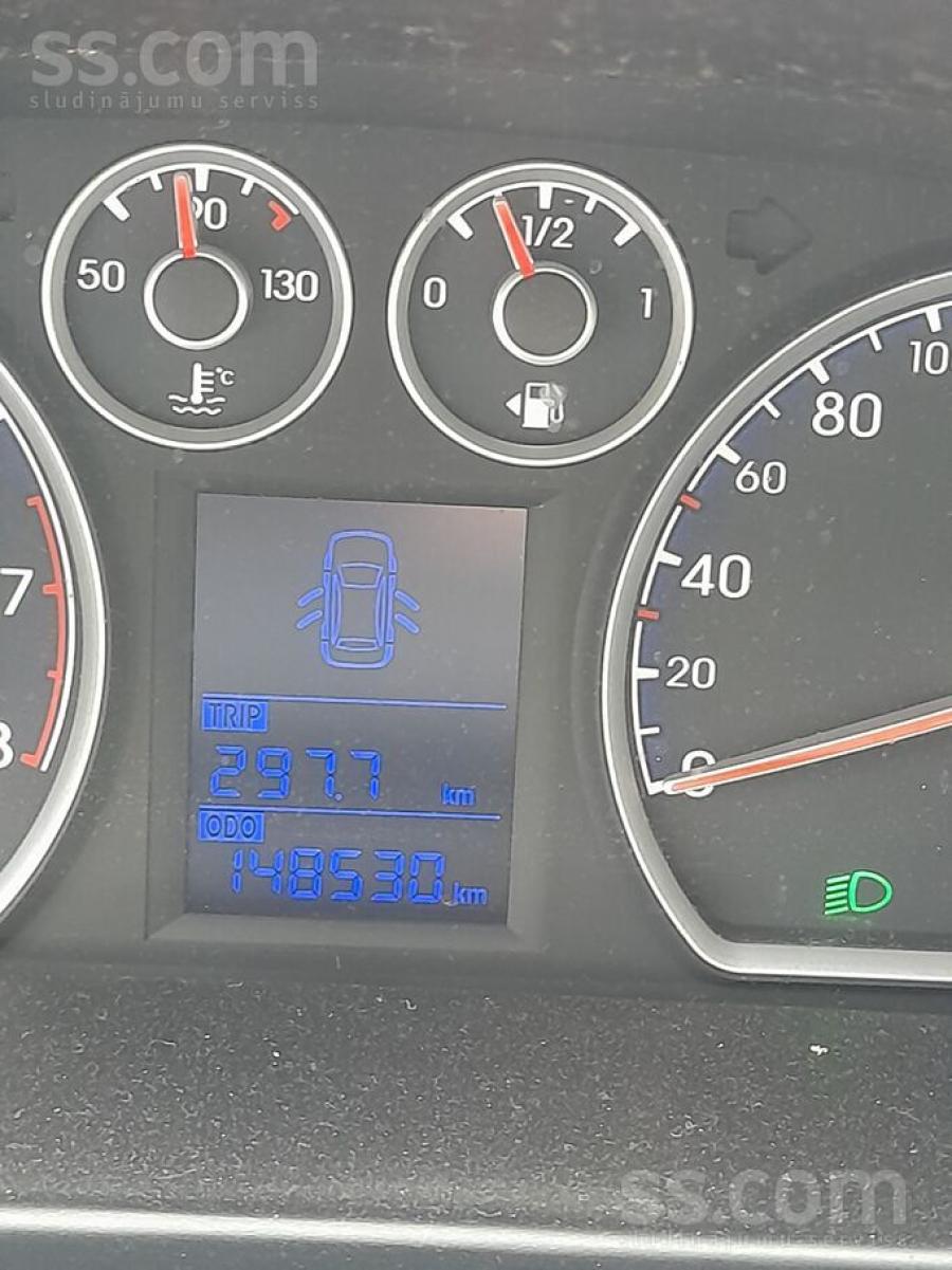 Hyundai i30 2008 in Riga, with an engine capacity of 1.40 L and mileage of 150 thousand km for 1200 €, photo 12 on AUTOMOTO.COM.LV