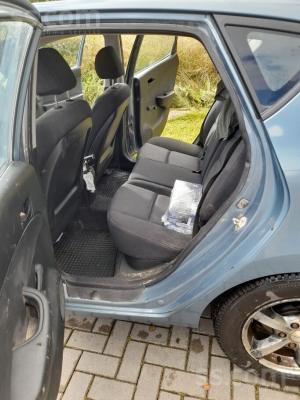 Hyundai i30 2008 in Riga, with an engine capacity of 1.40 L and mileage of 150 thousand km for 1200 €, photo 15 on AUTOMOTO.COM.LV