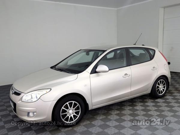 Hyundai i30 2008 in Tallinn, with an engine capacity of 1.60 L and mileage of 249 thousand km for 1399 €, photo 2 on AUTOMOTO.COM.LV