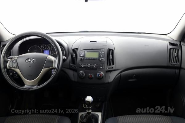 Hyundai i30 2008 in Tallinn, with an engine capacity of 1.60 L and mileage of 267 thousand km for 1199 €, photo 5 on AUTOMOTO.COM.LV