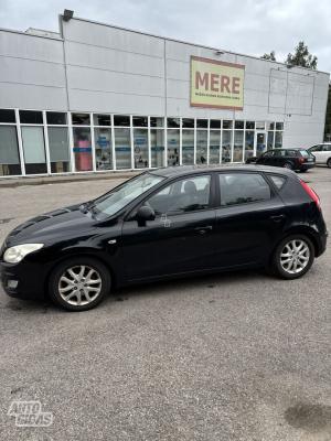 Hyundai i30 2008 Marijampole, ar dzinēja tilpumu 1.60 L un nobraukumu 257 tūkst. km par 1100 €, foto 5 vietnē AUTOMOTO.COM.LV