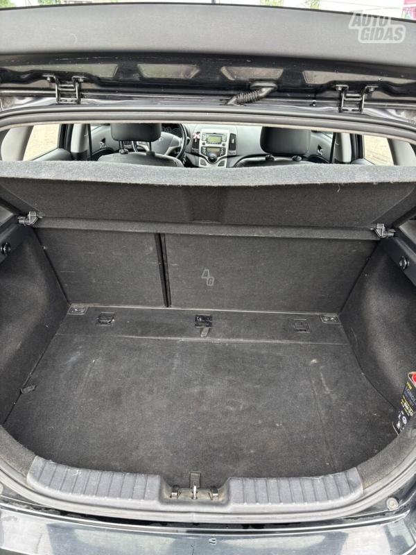 Hyundai i30 2008 Marijampole, ar dzinēja tilpumu 1.60 L un nobraukumu 257 tūkst. km par 1100 €, foto 8 vietnē AUTOMOTO.COM.LV
