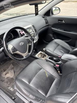 Hyundai i30 2008 Marijampole, ar dzinēja tilpumu 1.60 L un nobraukumu 257 tūkst. km par 1100 €, foto 13 vietnē AUTOMOTO.COM.LV