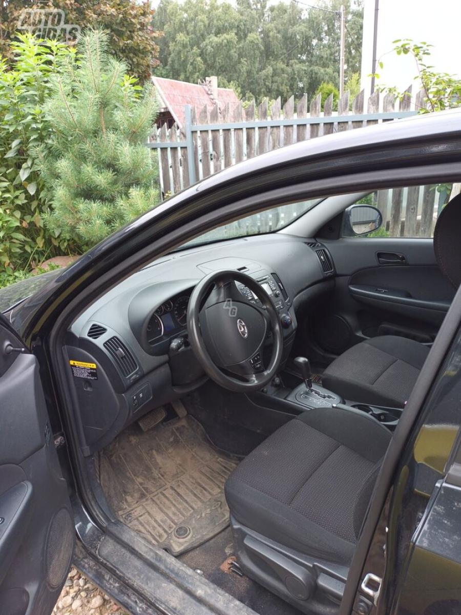 Hyundai i30 2008 in Vilnius, with an engine capacity of 1.50 L and mileage of 269 thousand km for 700 €, photo 1 on AUTOMOTO.COM.LV
