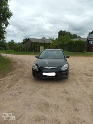 Hyundai i30 2008 in Vilnius, with an engine capacity of 1.50 L and mileage of 269 thousand km for 700 €, photo 3 on AUTOMOTO.COM.LV