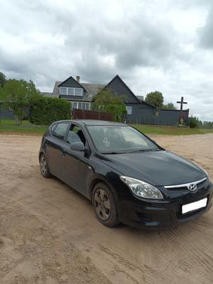 Hyundai i30 2008 in Vilnius, with an engine capacity of 1.50 L and mileage of 269 thousand km for 700 €, photo 4 on AUTOMOTO.COM.LV