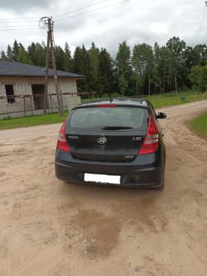 Hyundai i30 2008 in Vilnius, with an engine capacity of 1.50 L and mileage of 269 thousand km for 700 €, photo 5 on AUTOMOTO.COM.LV
